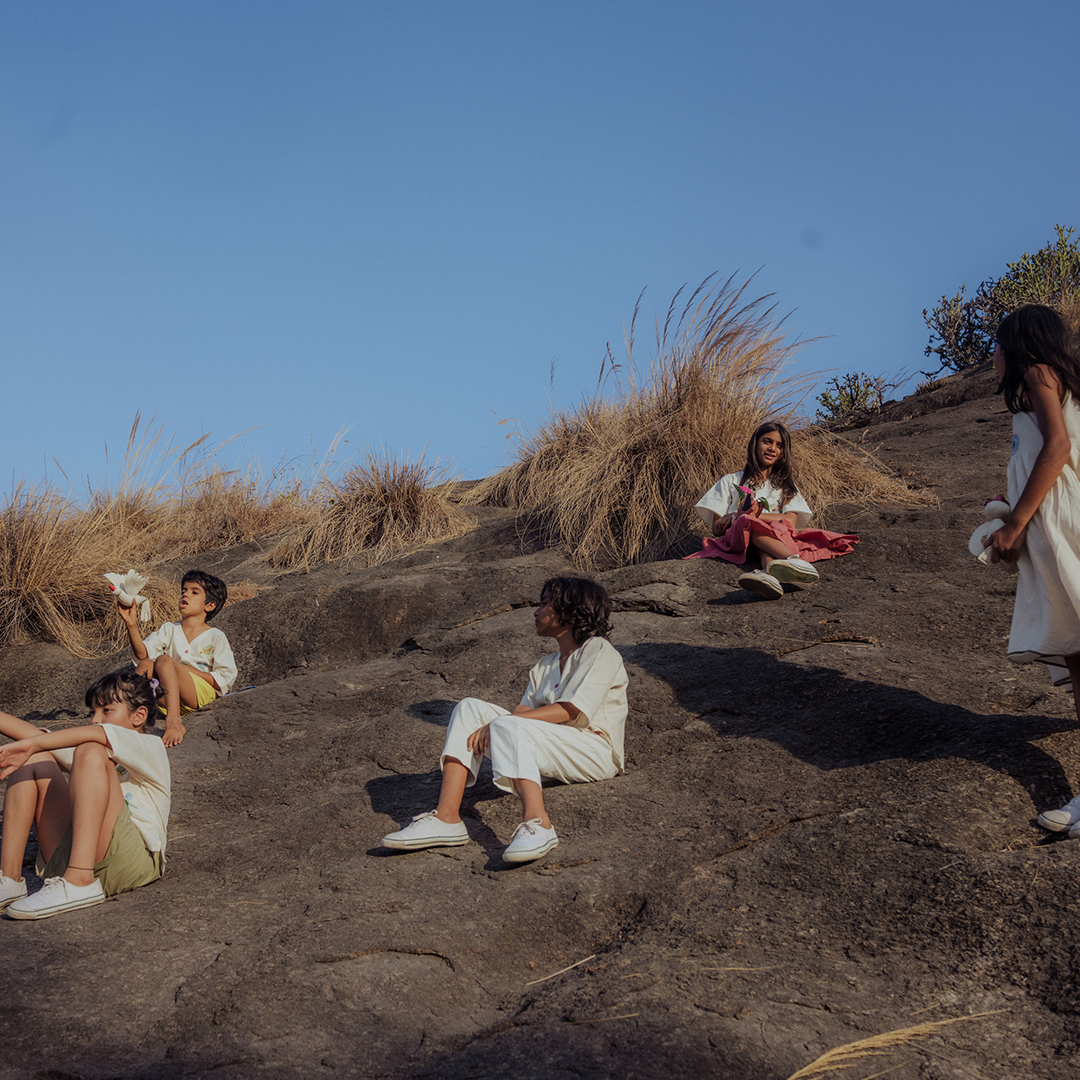 What Flew By — Muuyee