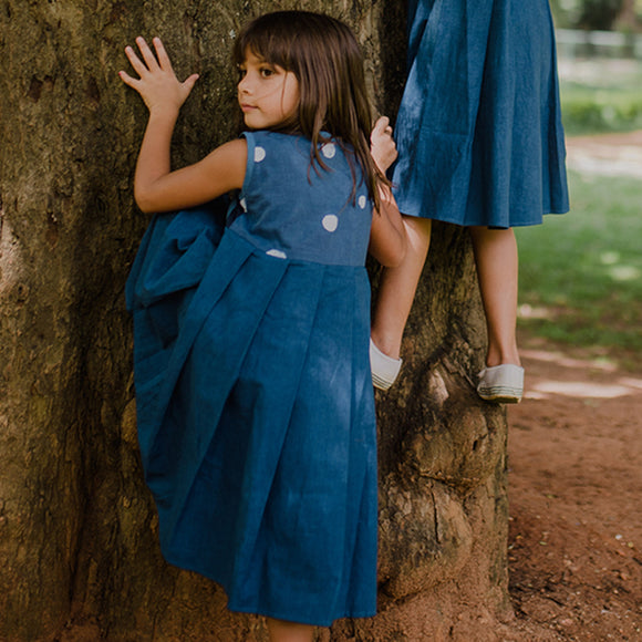 Blue Beetle Pleated Accordion Dress — Muuyee